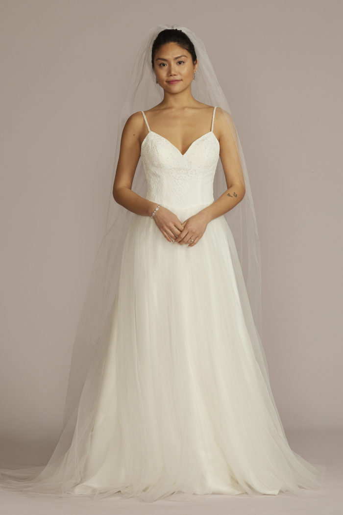Fall 2022 Wedding Dress Trends and New Bridal Collections | David's ...