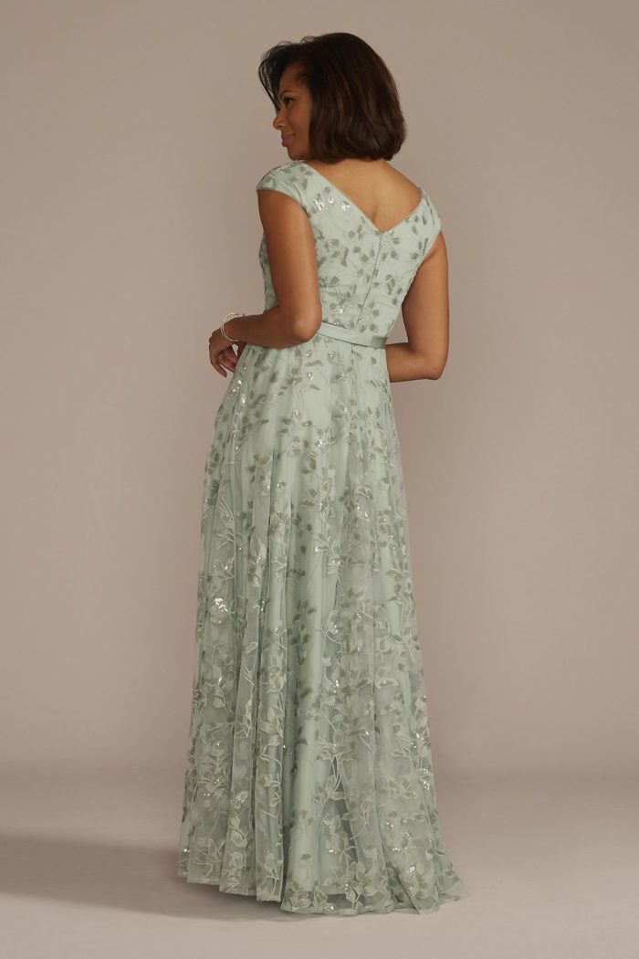 The Most Glamorous and Elegant Mother of the Bride Dresses | David's ...